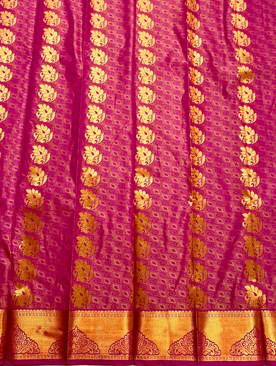 Emboss Pattern Saree – Kumaran Silk
